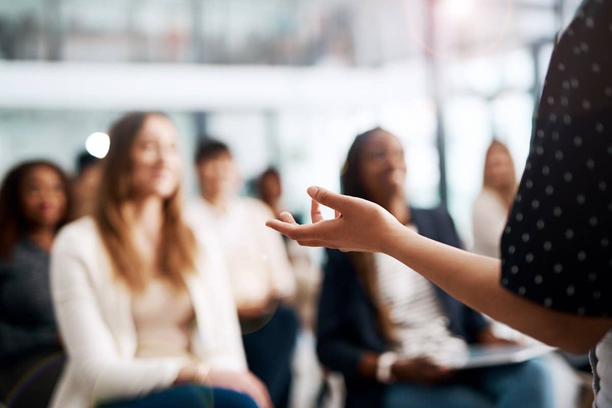 30 Powerful Attention Getters for Essays - Owlcation
