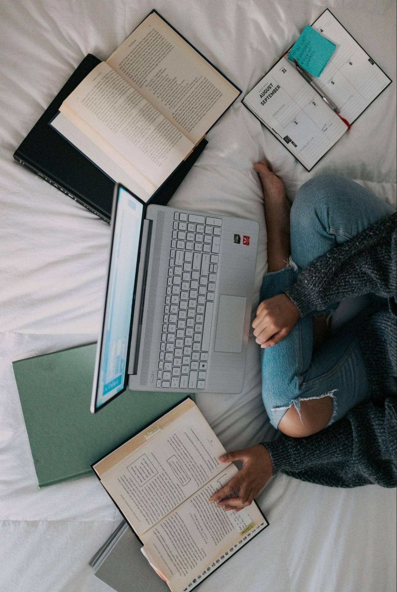 50 Current Events Research Paper Topics That Are Actually Worth Writing ...