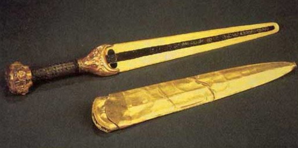 Sumerian Weapons And Armor