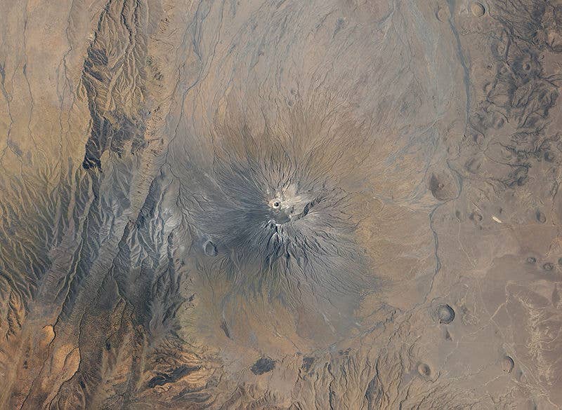 Types of Volcanic Vents - Owlcation