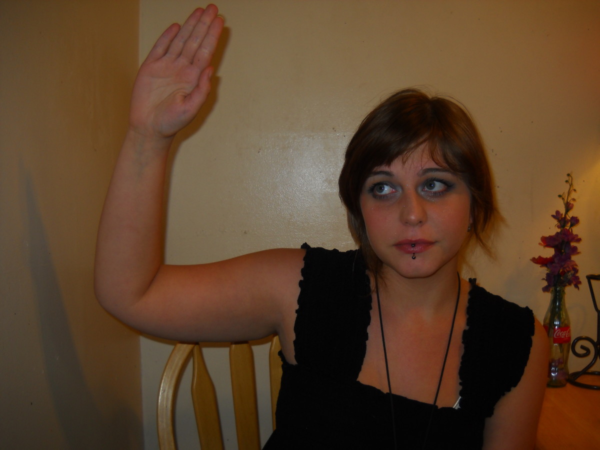 21 Basic Sign Language Signs and Meanings With Pictures - Owlcation