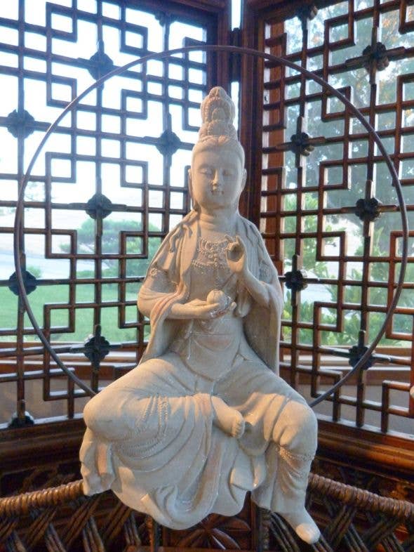 8 Buddha Hand Gestures (Mudras) and Their Meanings - Owlcation