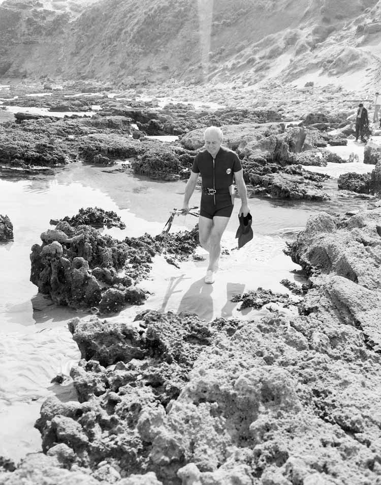 10 Surprising Things That Were Lost at Sea - Owlcation