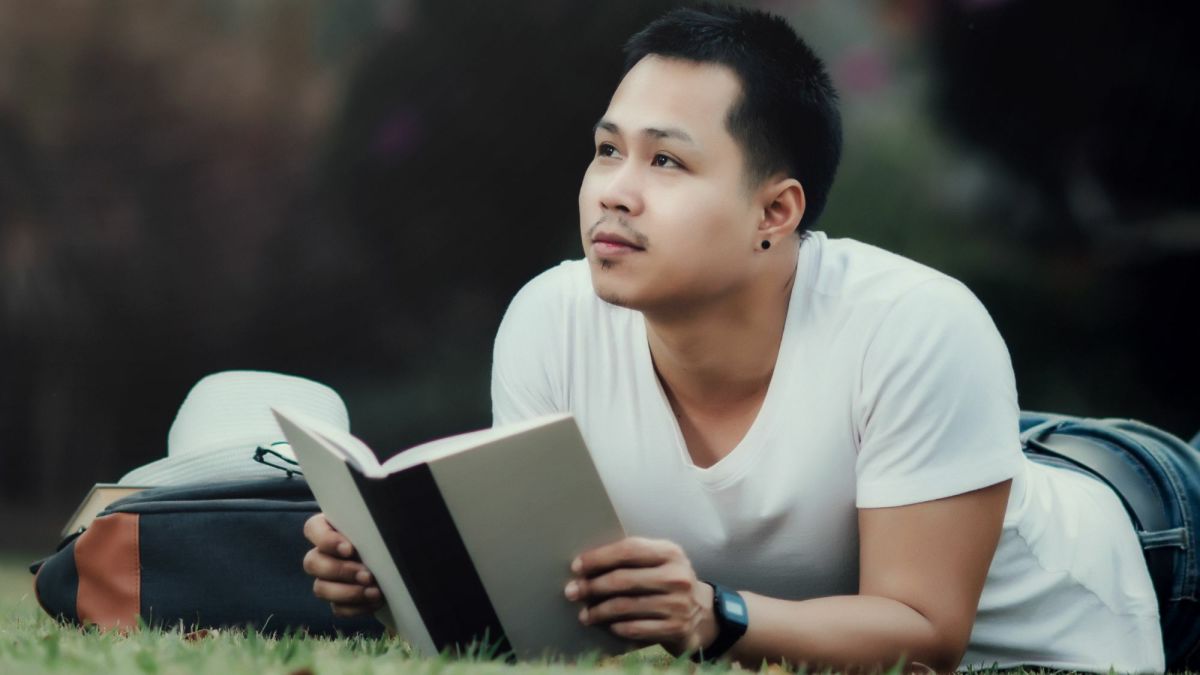 "Red Sorghum" Book Review: Lunchtime Lit With Mel Carriere - Owlcation