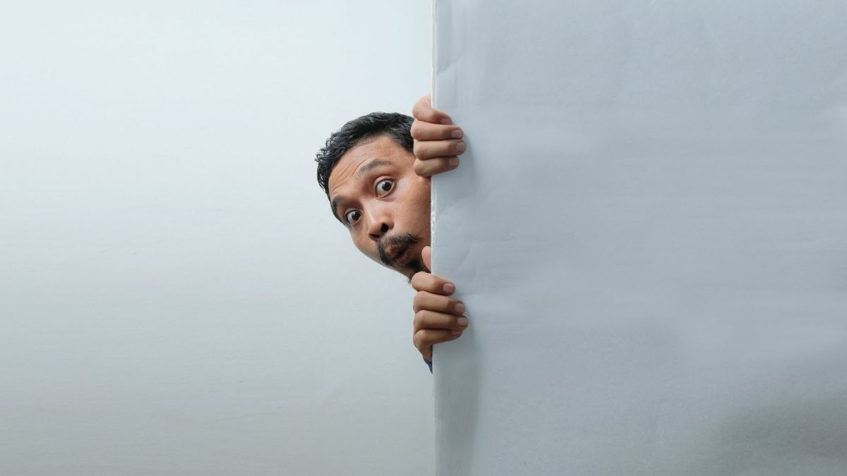 Choose the Right Word: Peek, Peak, or Pique - Owlcation