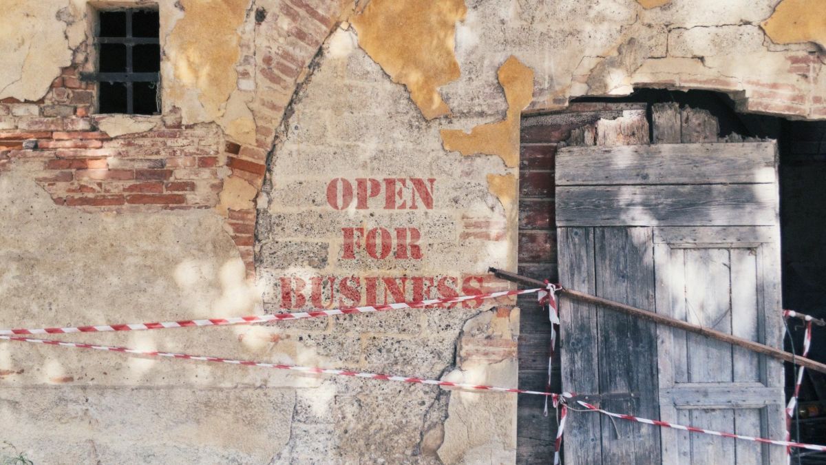 Irony: Definition, Types, and Examples - Owlcation