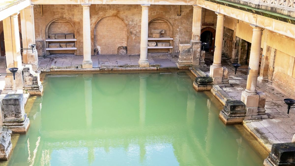 A History of Humanity's Disgusting Hygiene - Owlcation