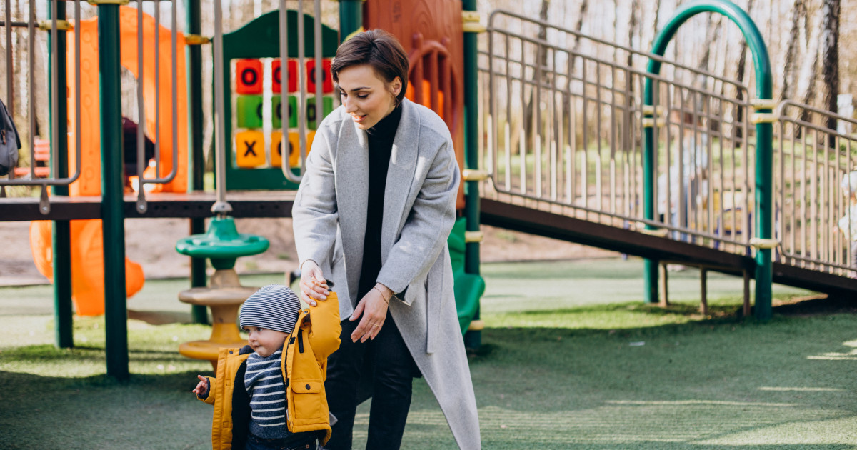 Comedian Mom’s Bit About Playgrounds Is Insanely Relateable - Owlcation