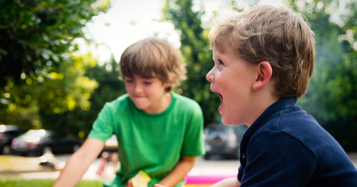 Mom ‘Reverse Unos’ Kids’ Prank and Moms Everywhere Are Cheering - Owlcation