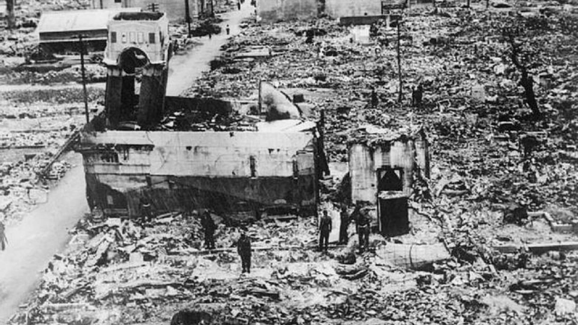 Book Review: "Hiroshima" by John Hersey - Owlcation