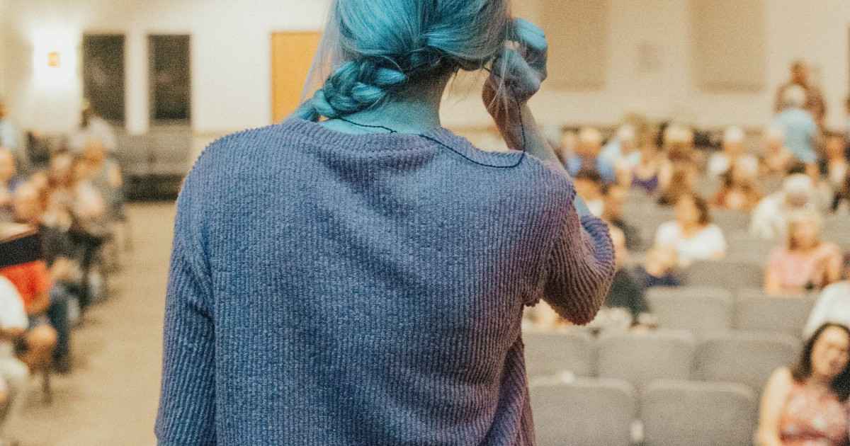 How to Write and Format a Speech Analysis Essay (With Example) - Owlcation