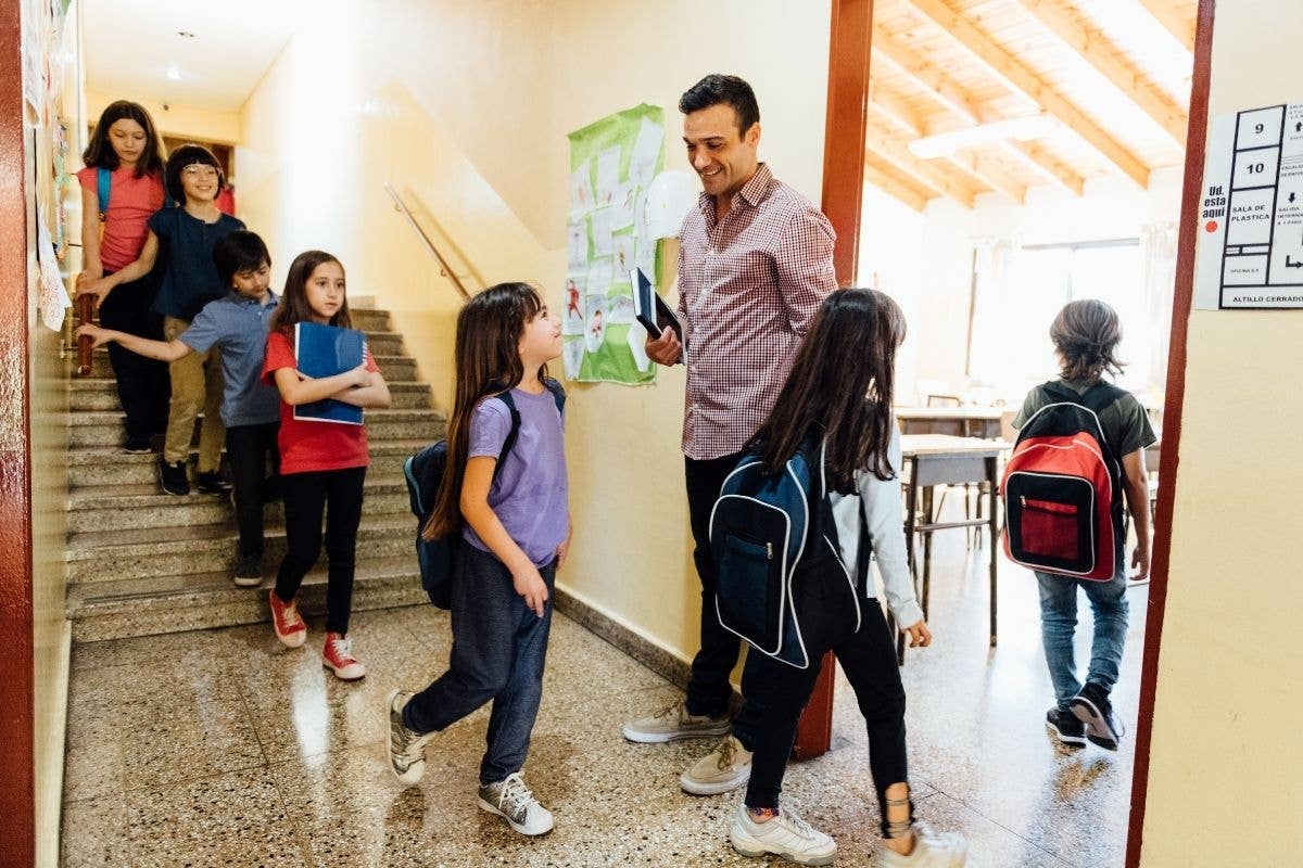 50 Uplifting Welcome Messages for Students Going Back to School - Owlcation
