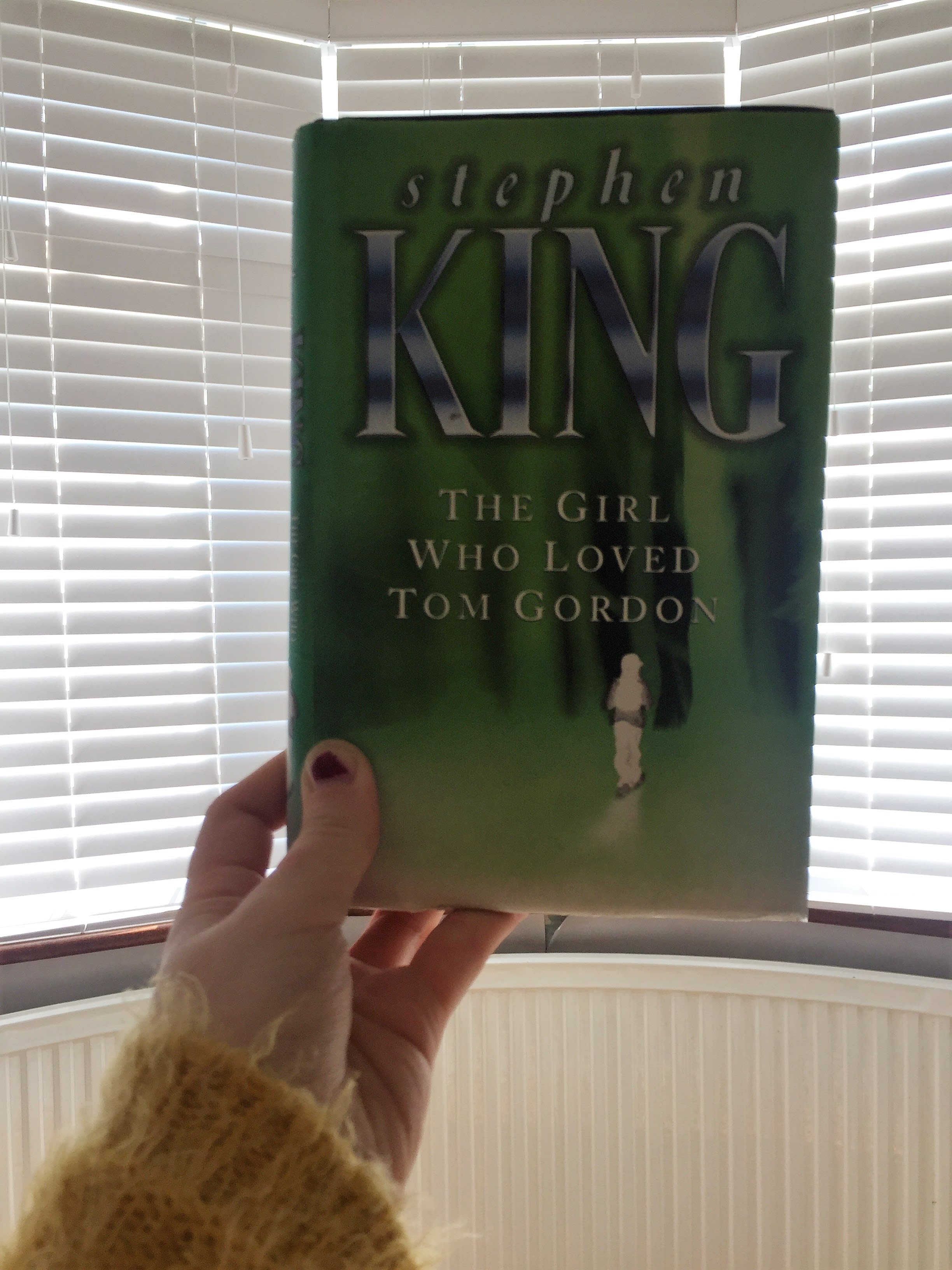 Book Review: "The Girl Who Loved Tom Gordon" by Stephen King - Owlcation