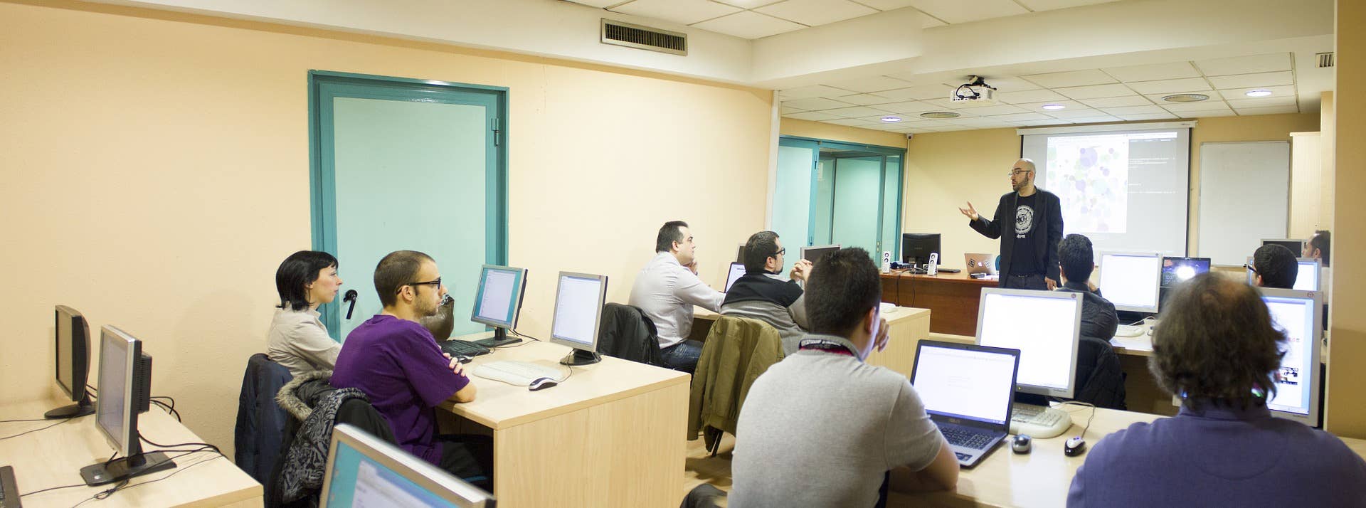 How Classroom Designs Benefit Student Performance and Learning - Owlcation
