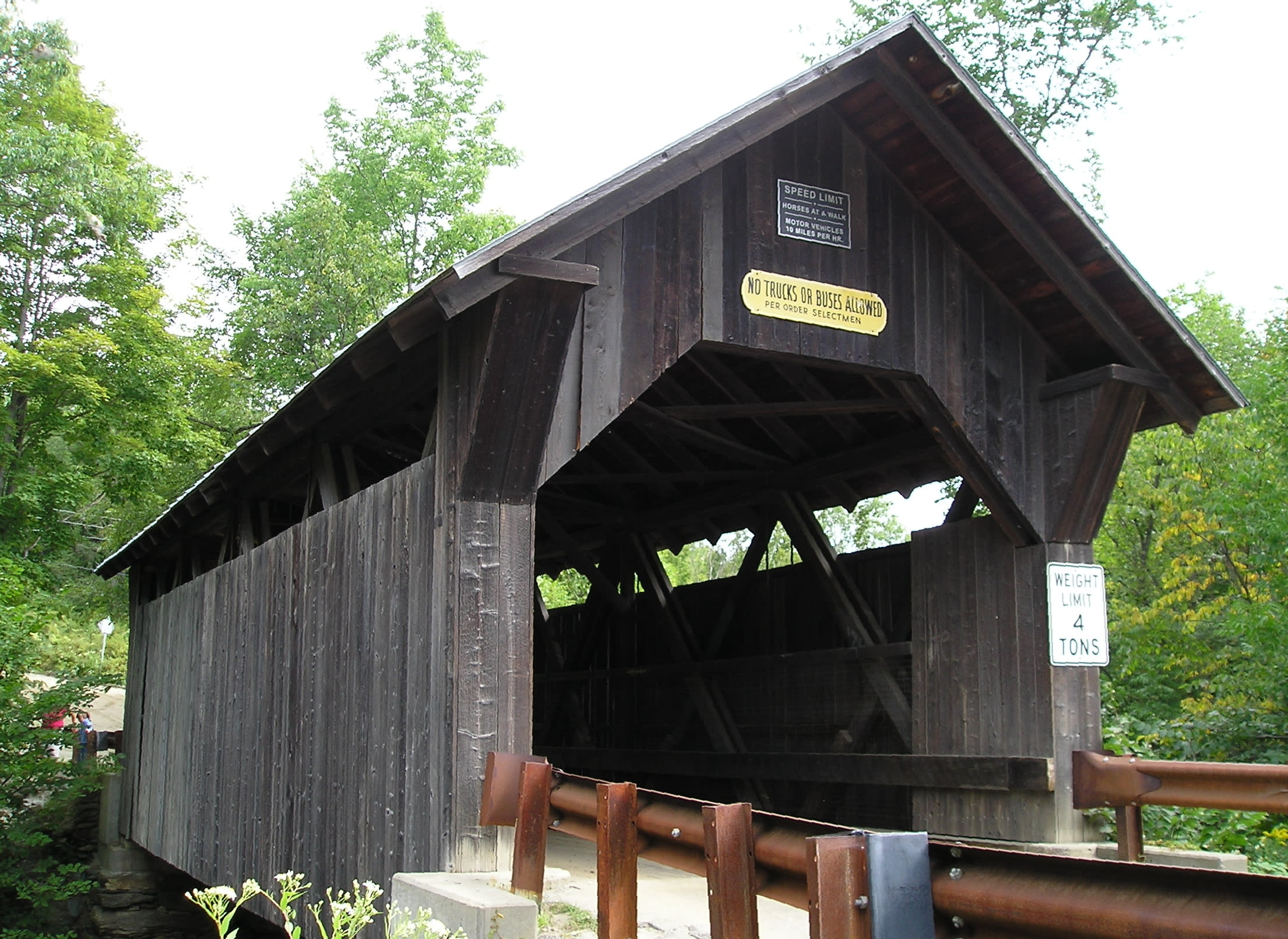 4 Stories of Ghosts and Haunted Covered Bridges - Owlcation