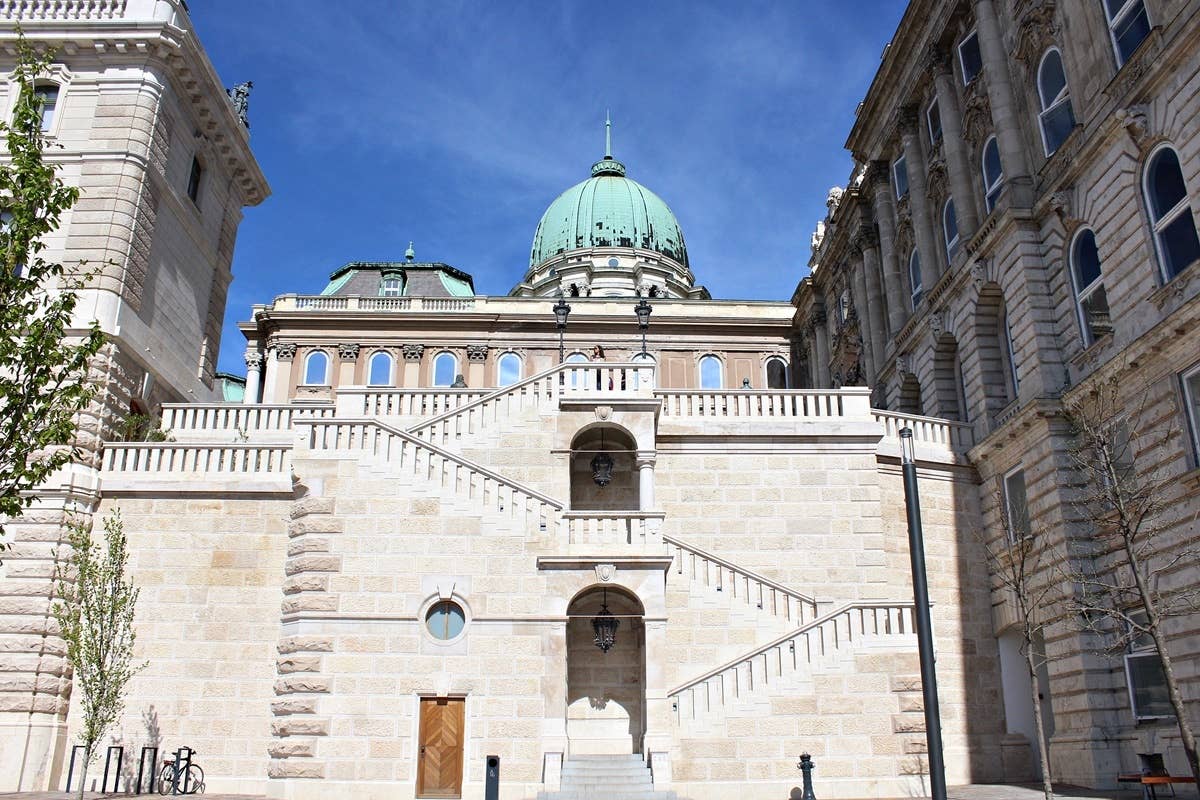 History of Hungary's Buda Castle and Its Rebirth - Owlcation