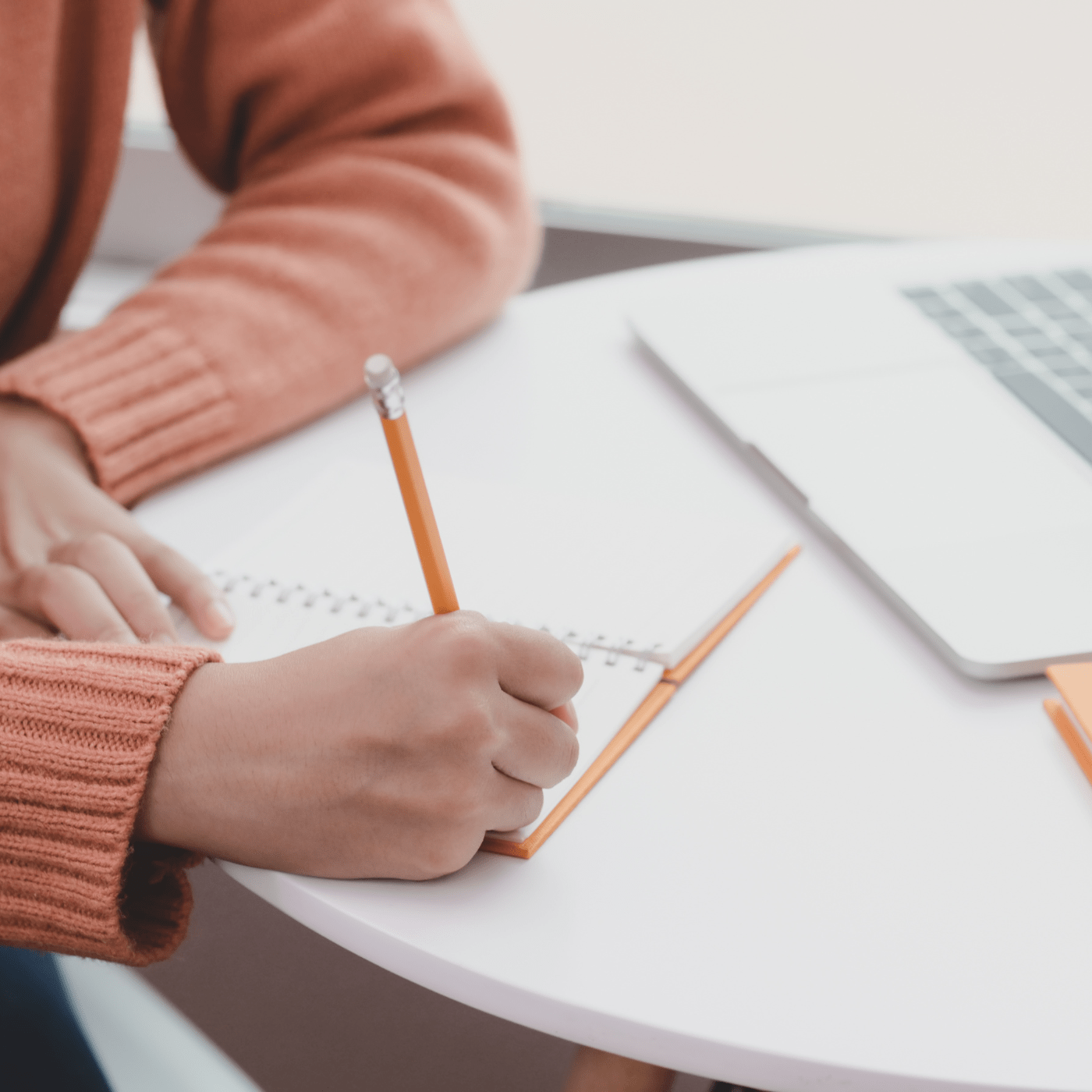 How to Write Good Comments on Writing - Owlcation