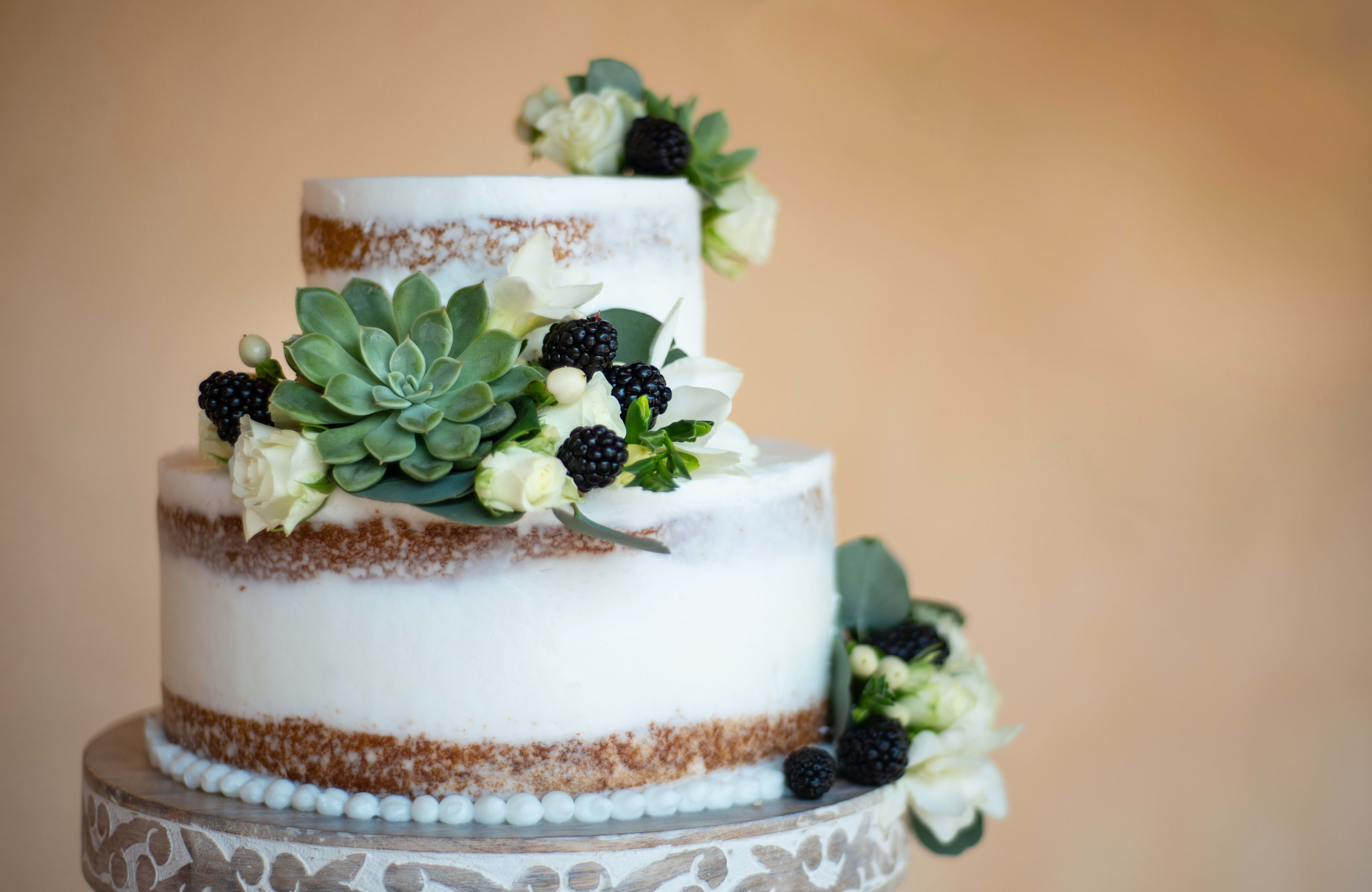 A Brief History of Wedding Cakes (Traditional to Contemporary) - Owlcation