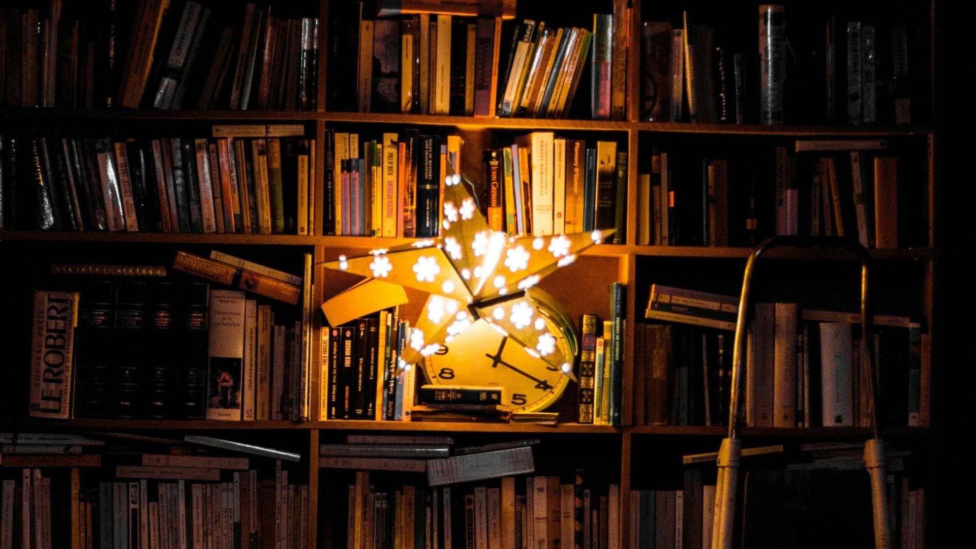 Top 7 Enthralling Books Like "The Alchemist" - Owlcation
