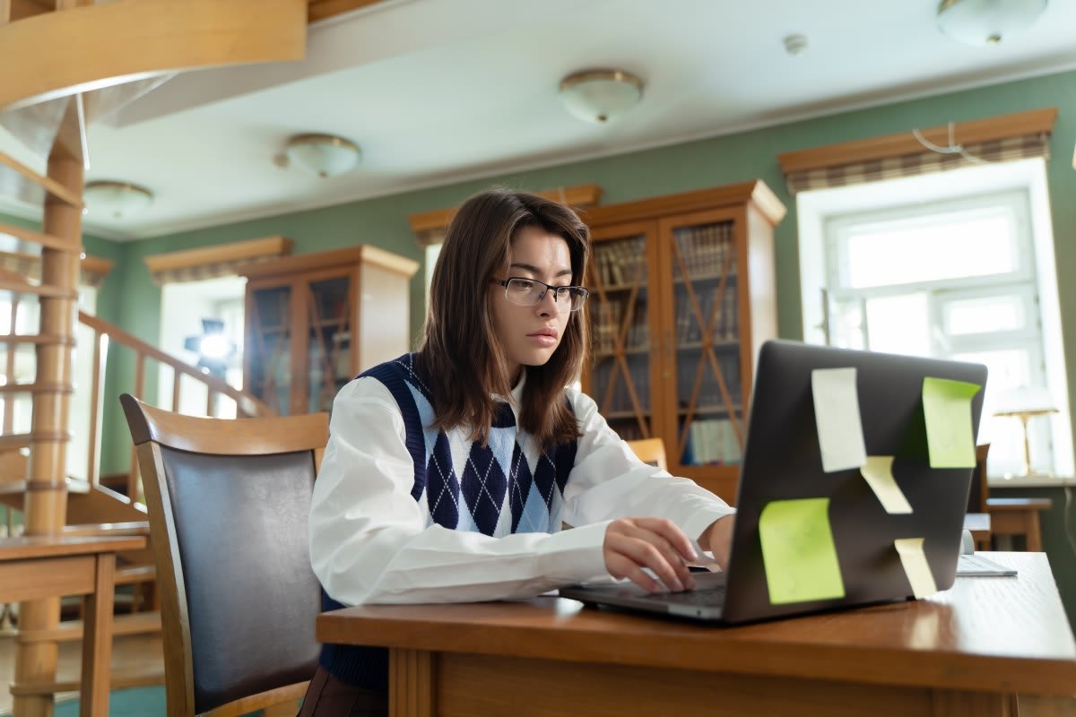 How to Make a Visual Essay: A Complete Guide - Owlcation